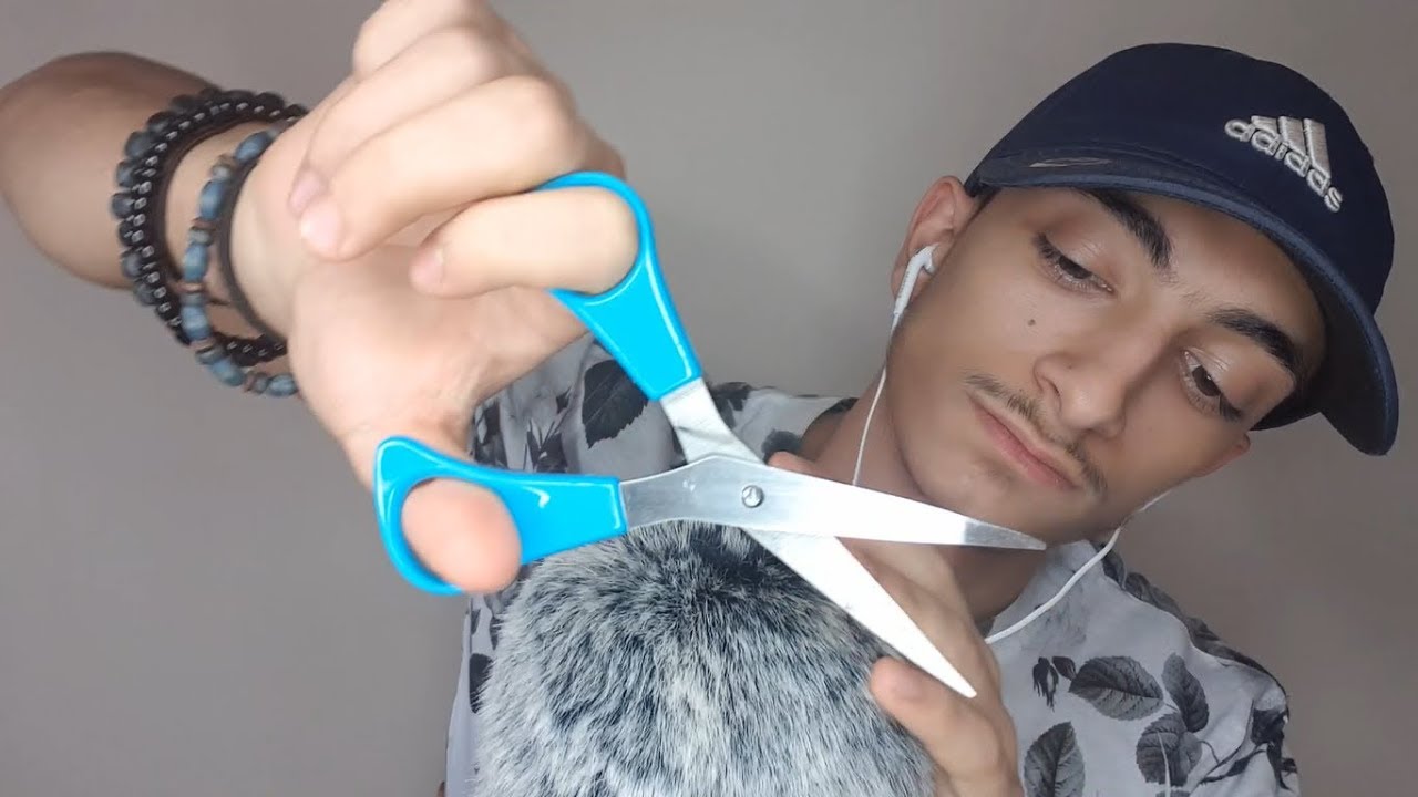 [ASMR] Cutting and playing with your hair for you to relax! - YouTube