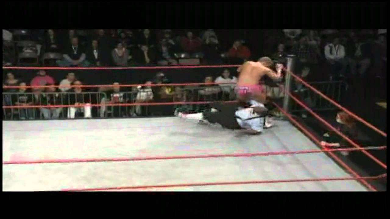 OVW - Taeler Hendrix managing Dylan Bostic for his match. - YouTube