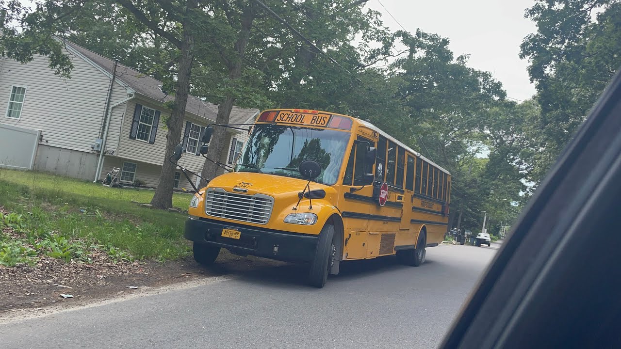 Friday School Bus Spotting! - YouTube