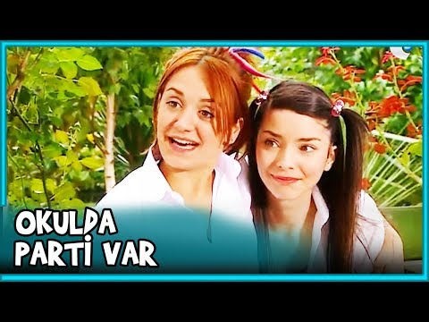 Tuğçe, Okulda Parti Veriyor - Acemi Cadı 3. Bölüm