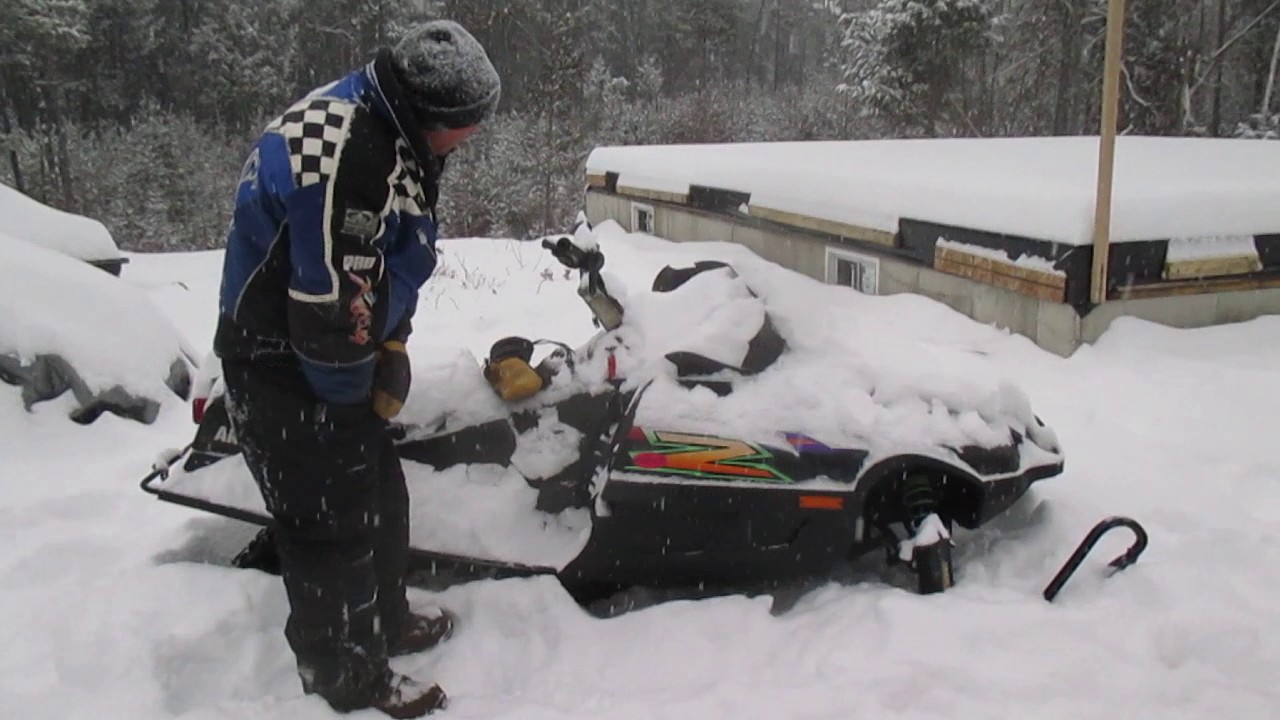cold start artic cat 440 snow pro - YouTube