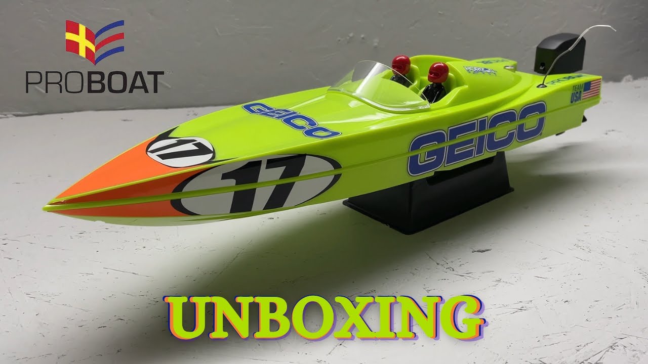 Rc Pro Boat GEICO 17 power boat racer unboxing - YouTube