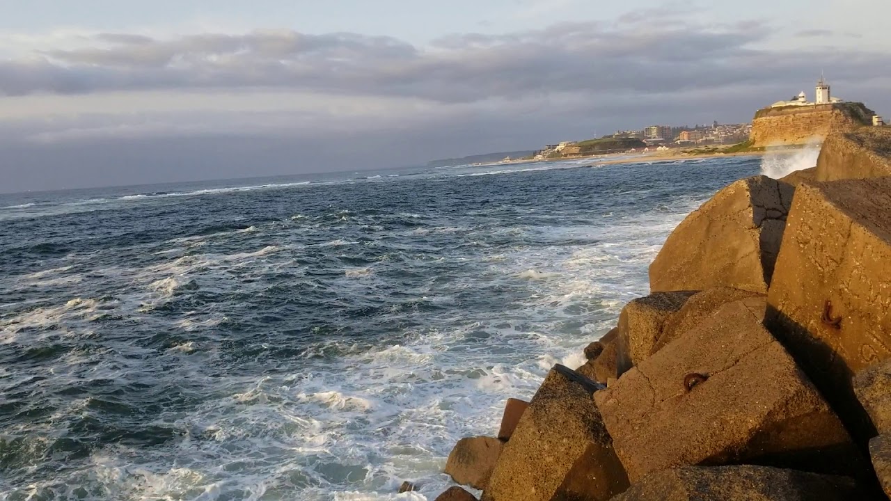 Waves in Newcastle, NSW - YouTube