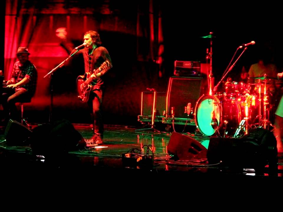 Silversun Pickups - Substitution "LIVE" Rose Garden - YouTube