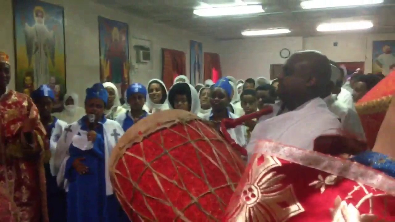 Amazing kebero performance by kesis berhanu - YouTube