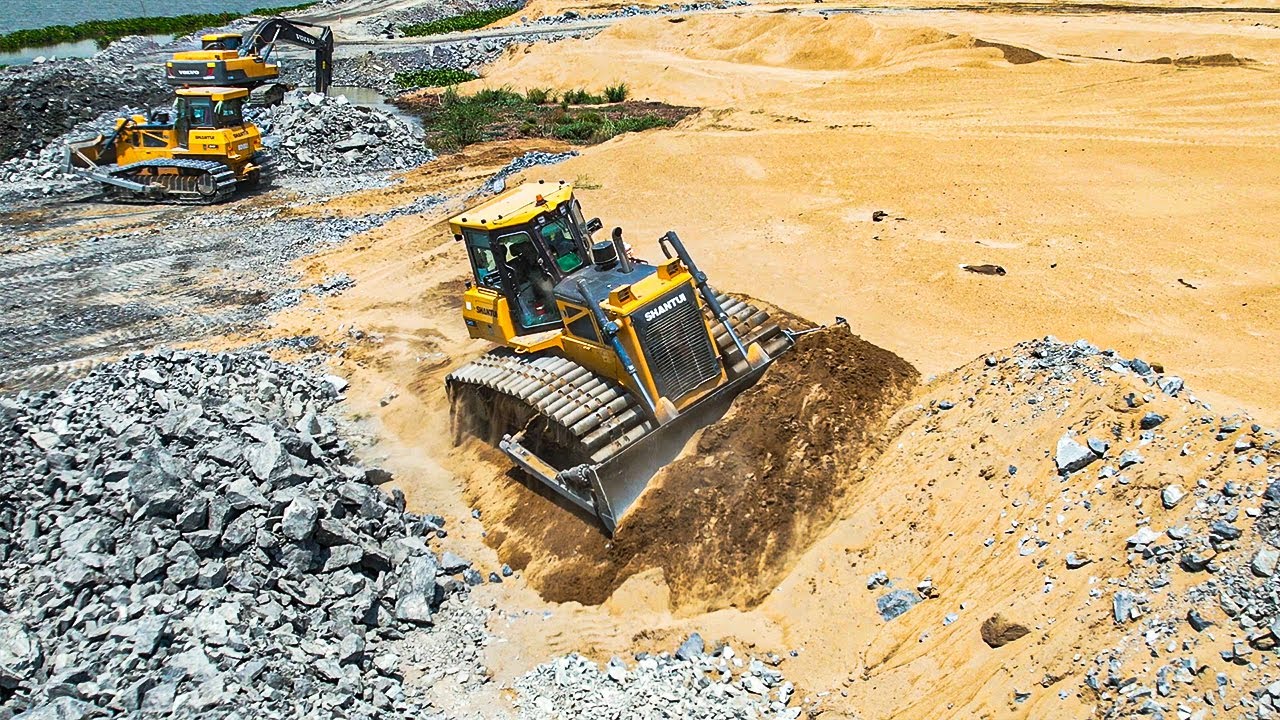 The Best New Project By New Bulldozer SHANTUI DH17C2 Working Pushing ...