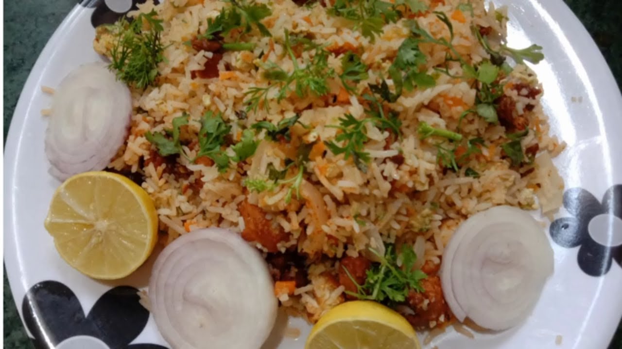 Chicken Fried Rice - Restaurant Style Without Sauce in a simple way by ...