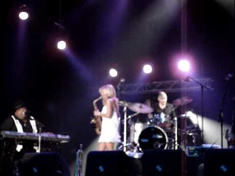 Candy Dulfer & Friends with Chance Howard - Daylight @ The North Sea Jazz Festival 2009 - YouTube