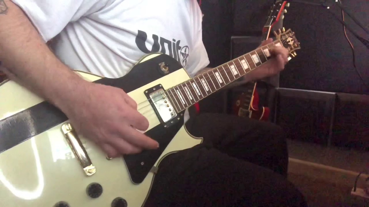 Jamming - Metallica - 1/2 Step down Tuning (testing out sounds) - YouTube