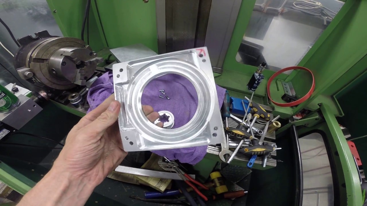 Spindelmotor MAHO MH-400E - YouTube