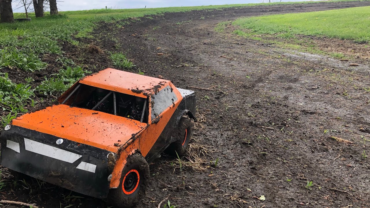 Traxxas UDR Metal Body (hobby Stock) - YouTube