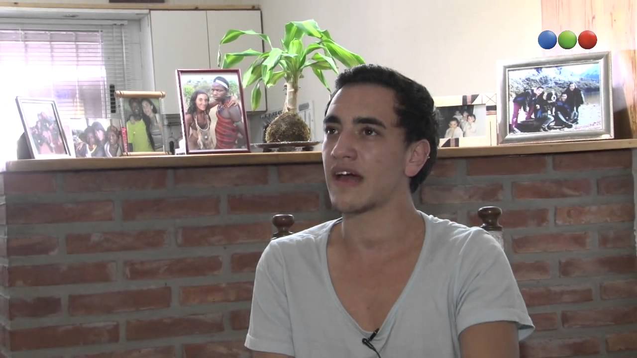 (PELC) Alan Moreno, fanático de Racing y de las matemáticas - YouTube