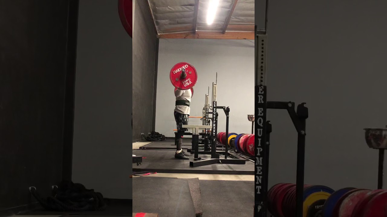 Second set of comp squats - YouTube