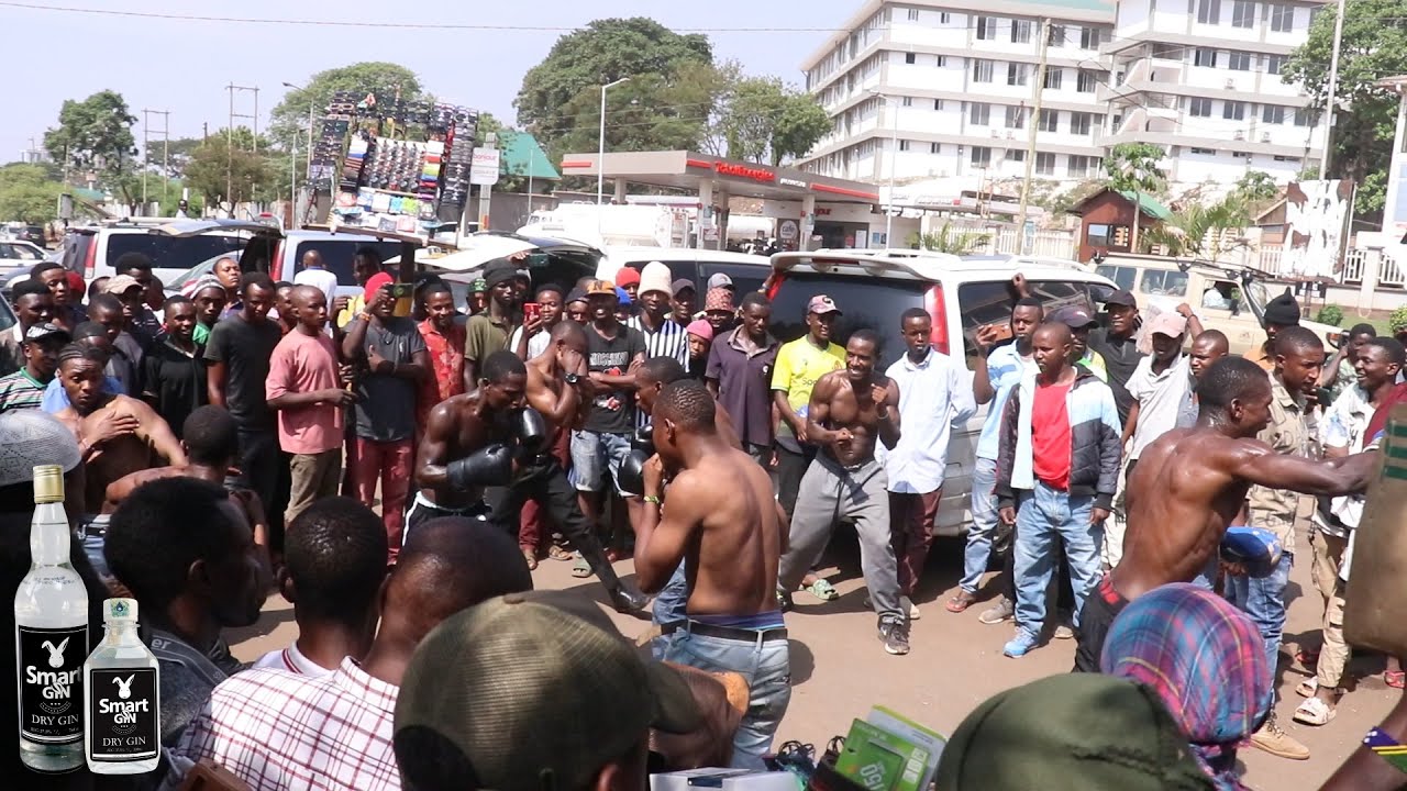 VIBE LA WAKAZI WA MOSHI NI BALAAA /WAAHIDI KUFURIKA UKUMBI WA YMCA ...