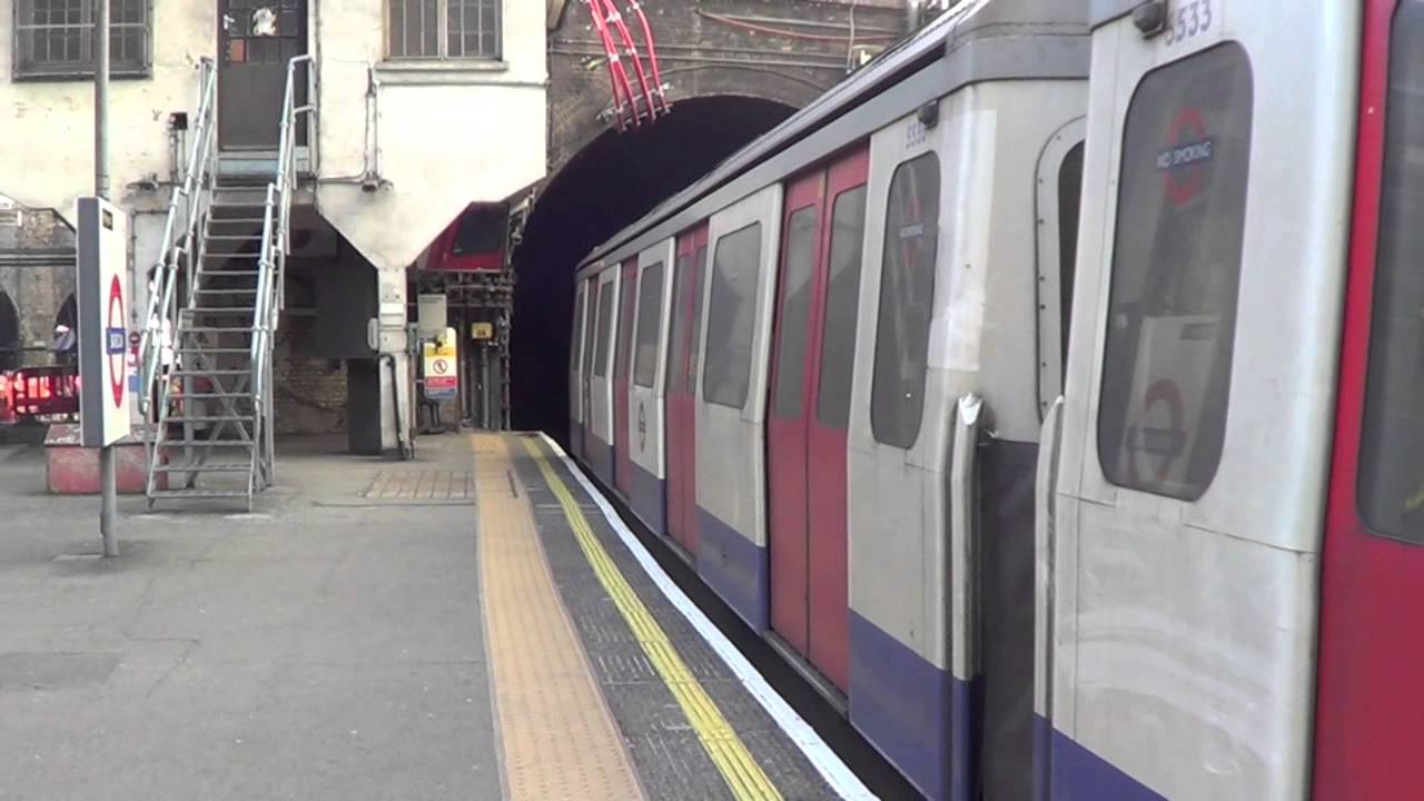 Hammersmith and City Line Train at Barbican Station - YouTube