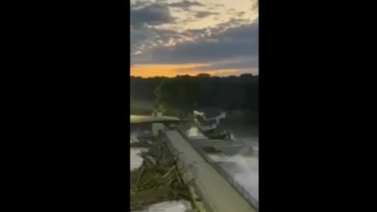 BREAKING: House next to Rapidan Dam falls into Blue Earth River - YouTube