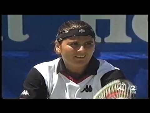 Conchita Martínez & Brie Rippner - AUSTRALIA 1999 --- R64 - YouTube