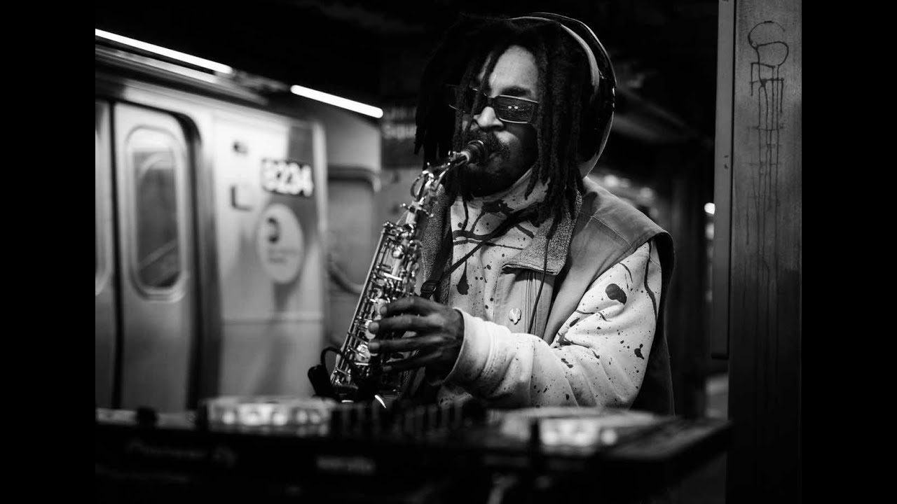 🎷 NYC Subway Live: Sax + DJ Underground Vibes 🎶 - YouTube