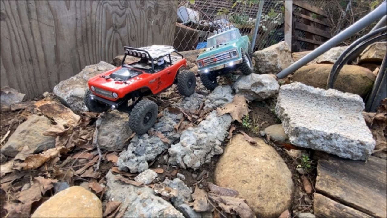 Scx24 Chevy c10 with 3 simple mods vs modded Deadbolt! - YouTube