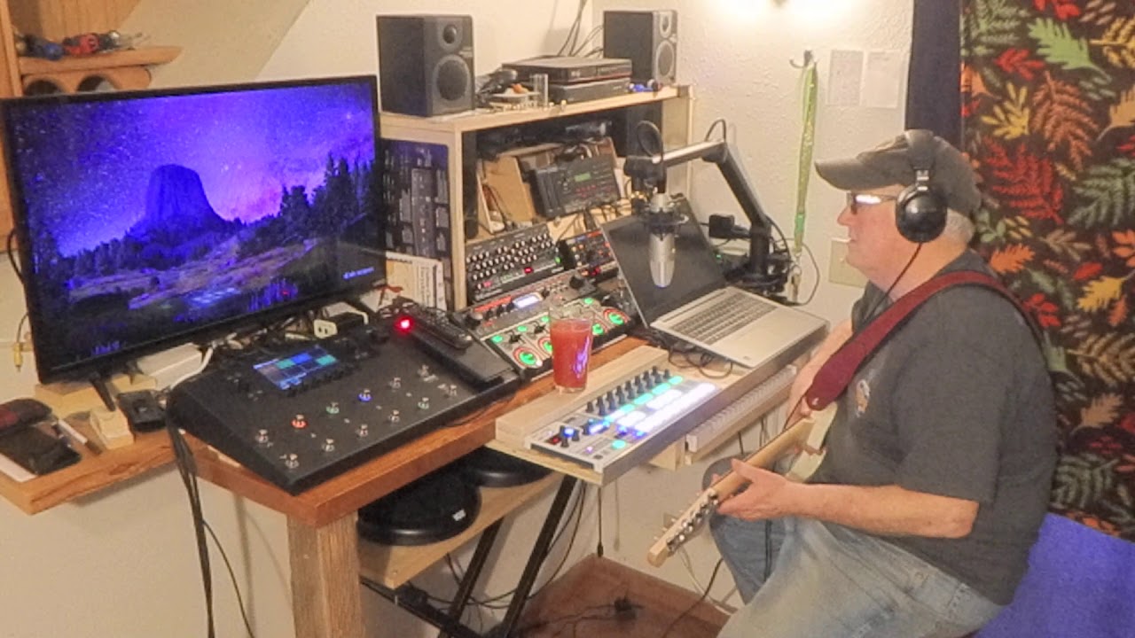 Using the Line 6 Helix for a synth sequencing workstation. - YouTube