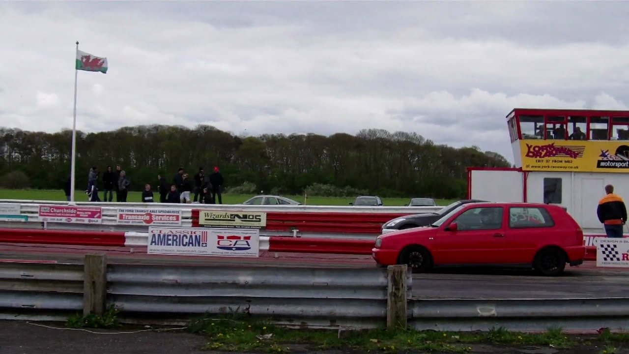 Nissan 350Z drag race at York Raceway - YouTube