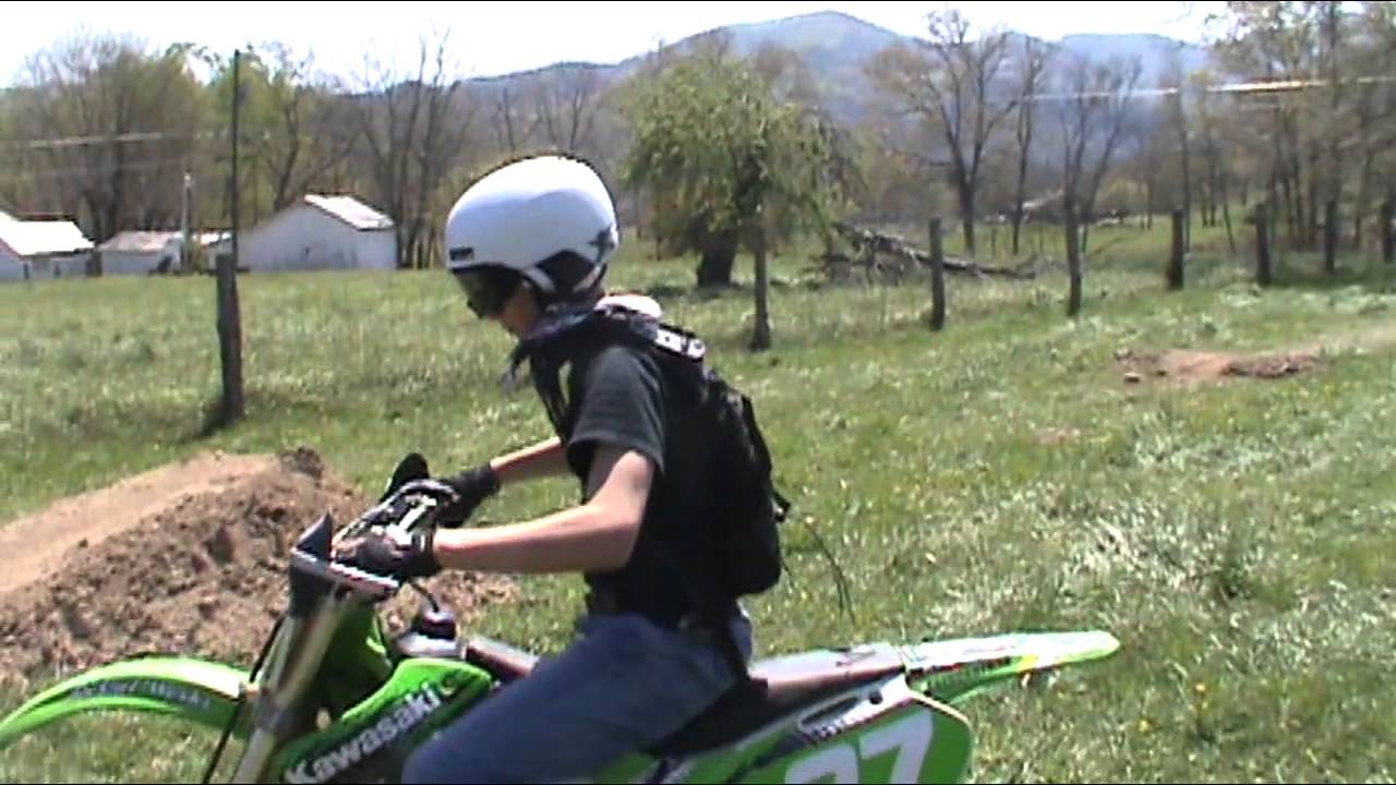 2 Stroke Goon - YouTube
