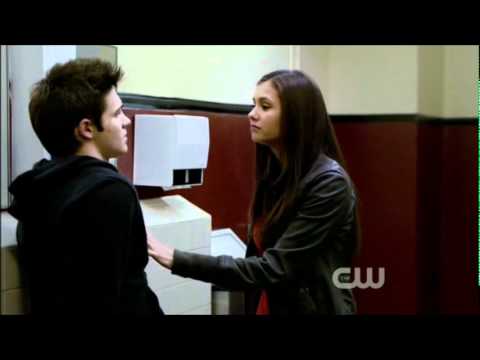 The Vampire Diaries - Pilot - 1x01 - YouTube