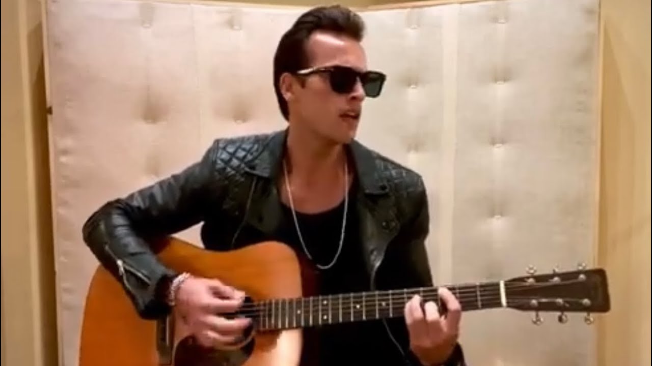 - TOM BATES - “The Lost Art of Keeping a Secret” by Queens of the Stone ...