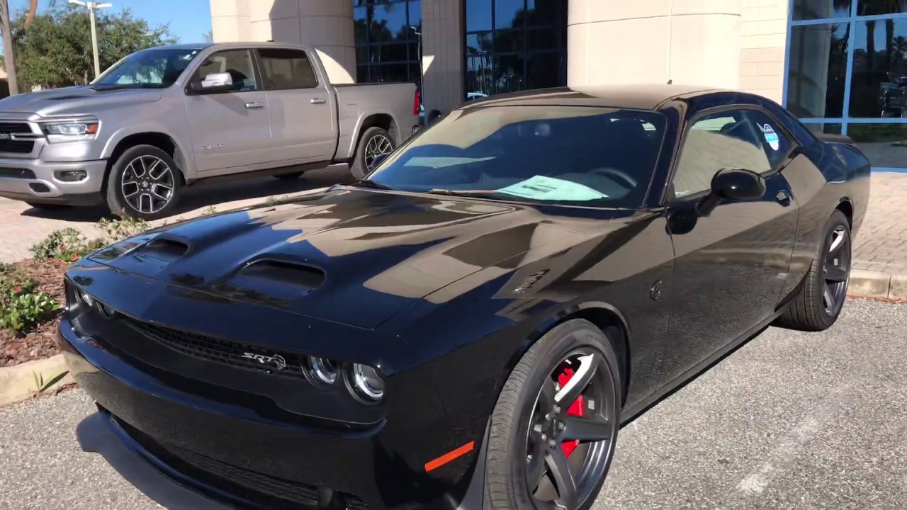 Dodge Challenger SRT Hellcat Redeye (My first look) - YouTube