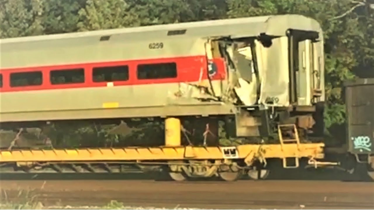 Train Hauling Smashed Transit Car + Awesome Train Meets - YouTube