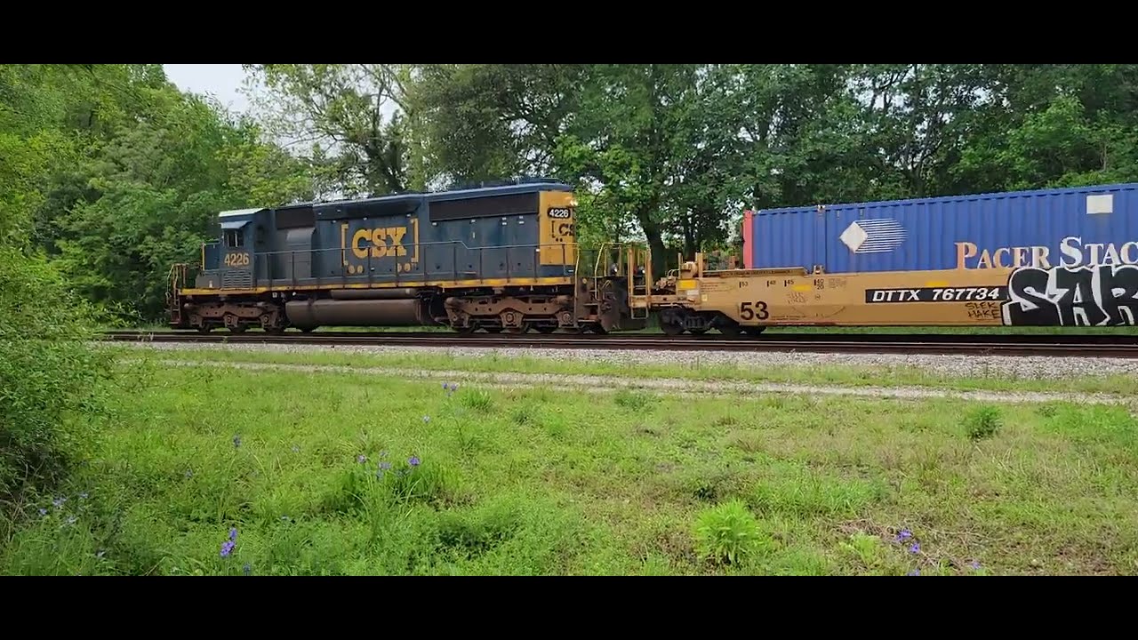 CSX Spongebob Squarecab in Florida. - YouTube