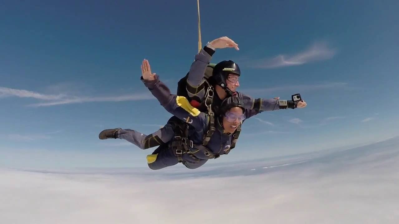 Skydive at Beccles UK Parachuting 05/09/2016 - YouTube