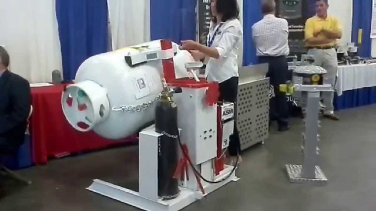 Air Powered Little Giant Operation - YouTube