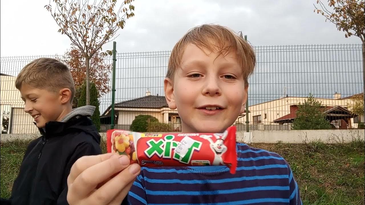 ochutnávame sladkosti - YouTube