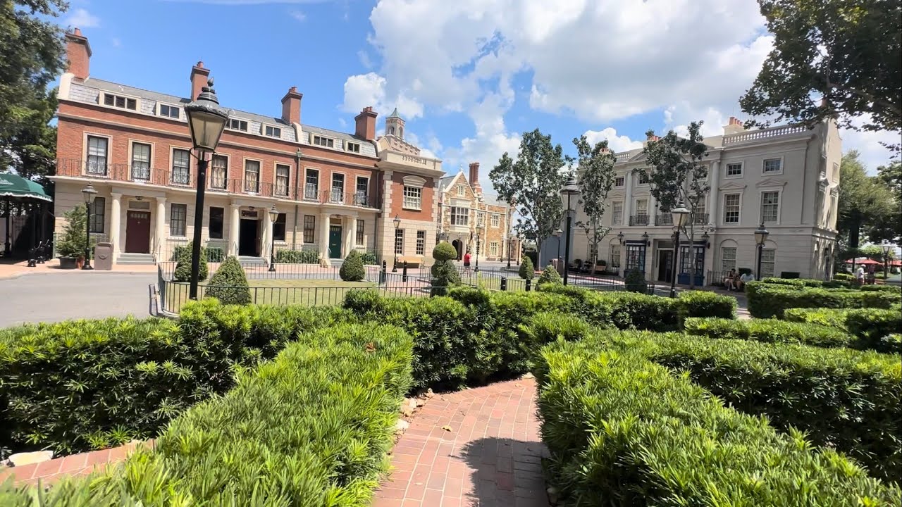 United Kingdom Pavilion at Epcot - FULL Walkthrough - YouTube