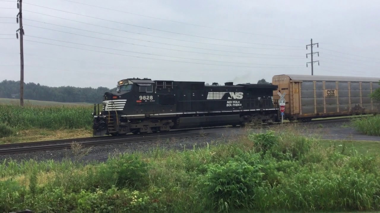 Westbound NS 9828 Leads Solo NS 11J Autorack Annville PA - YouTube