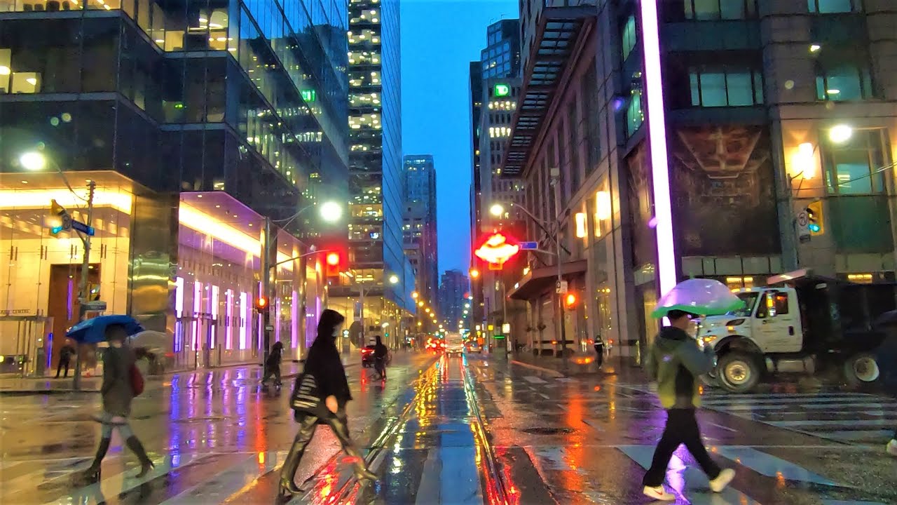 [4K] 🇨🇦 Drive in the Heavy Rain - Downtown Toronto to North York along ...