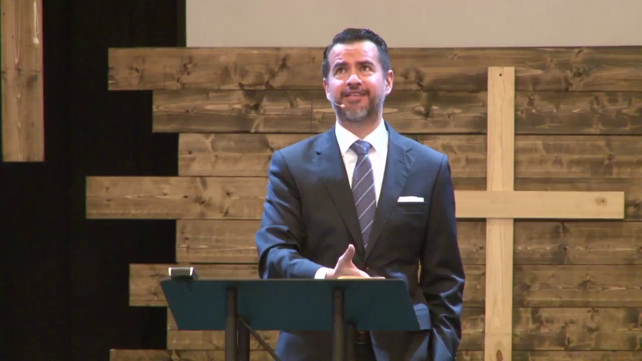 "Reclamando lo que el enemigo te robo" Pastor Freddy De Anda - YouTube