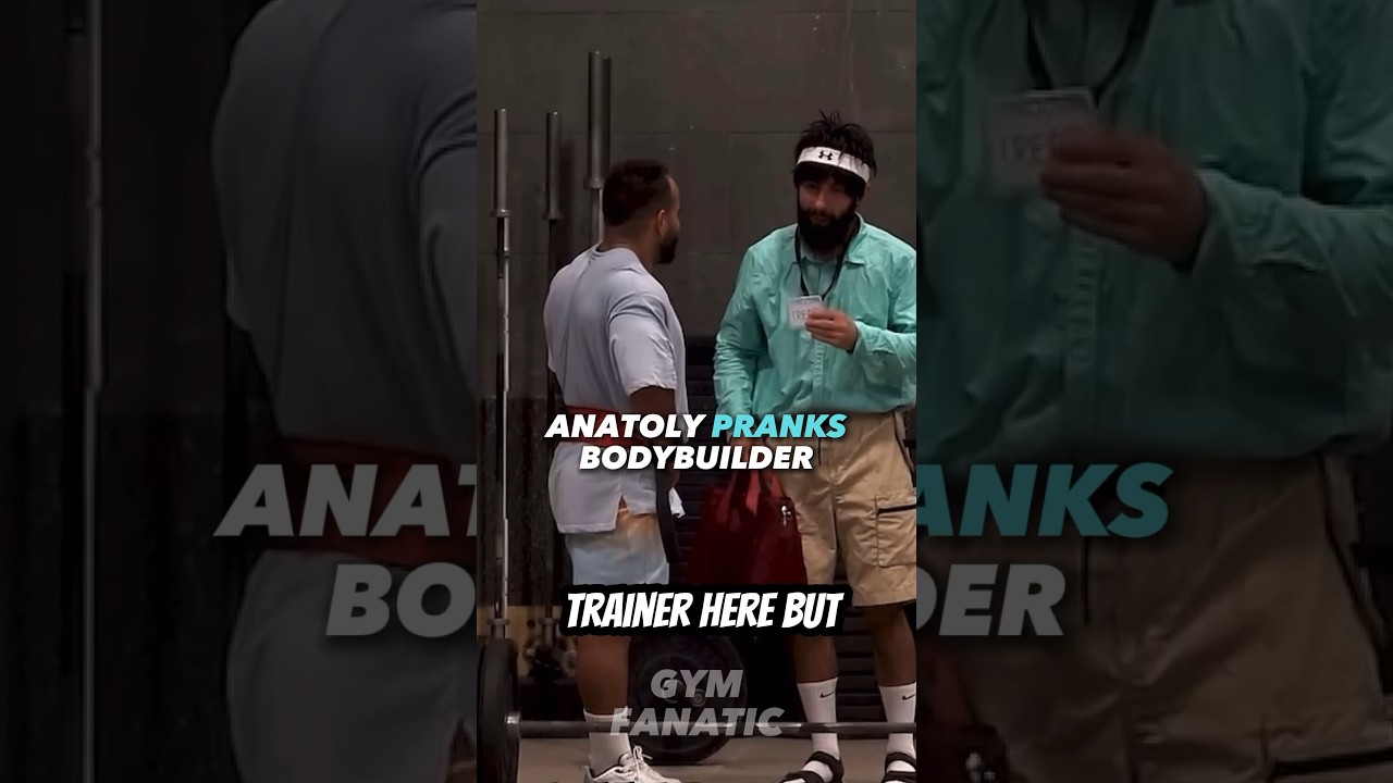 Anatoly Pranks Bodybuilder #anatoly #prank #bodybuilding - YouTube