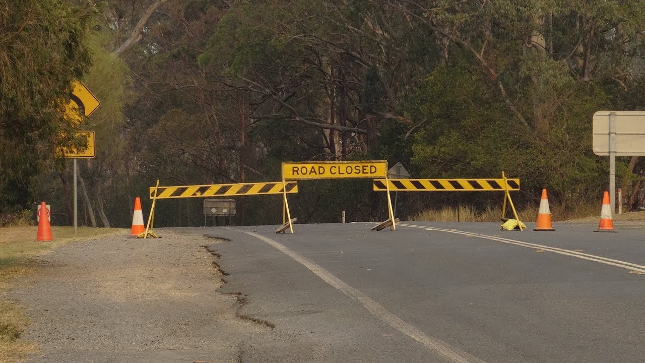Bush fires. Military fire fighters??? - YouTube
