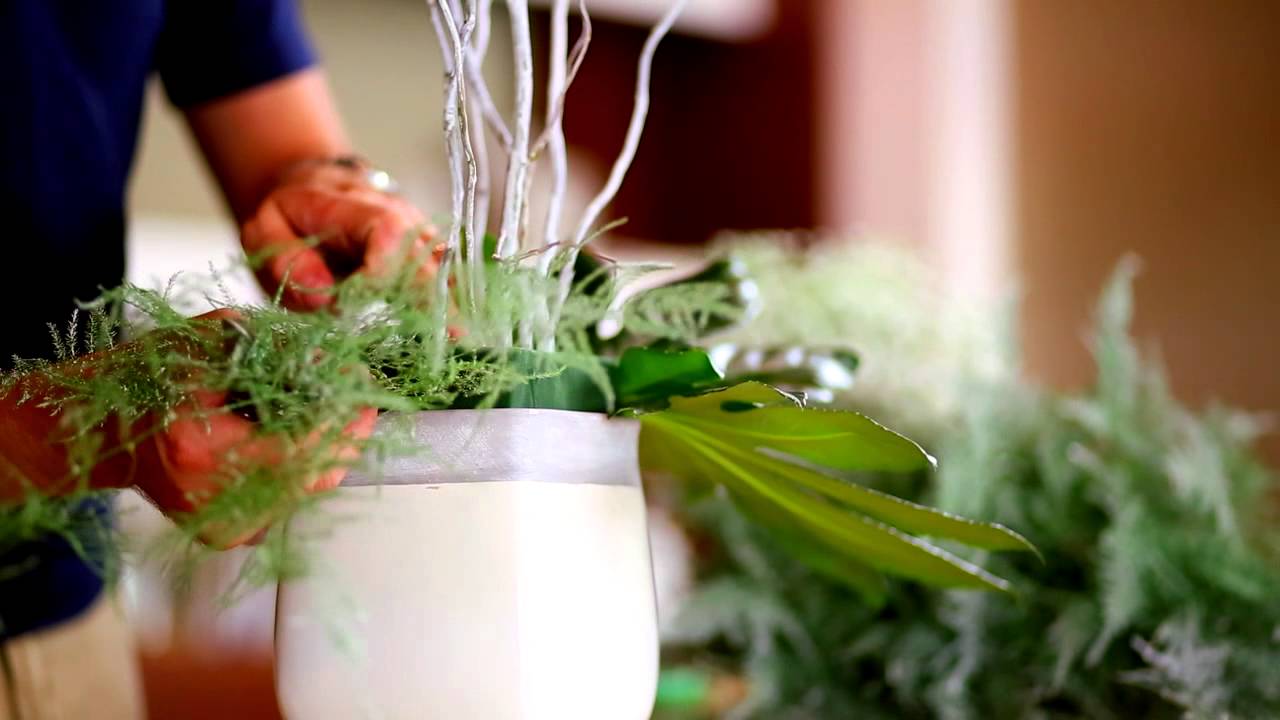 Create Versatile Floral Arrangements in the Soren Vase - YouTube