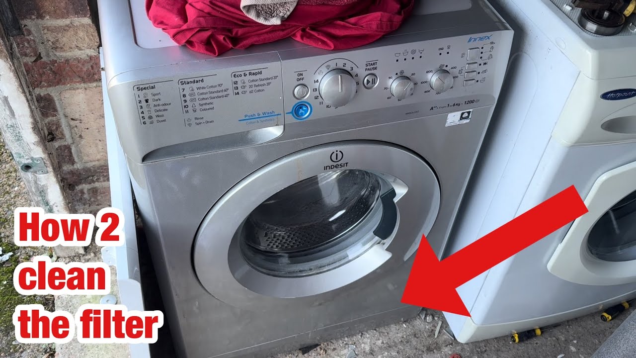 Indesit Innex XWSC61252 washing machine || How to clean the lint filter ...