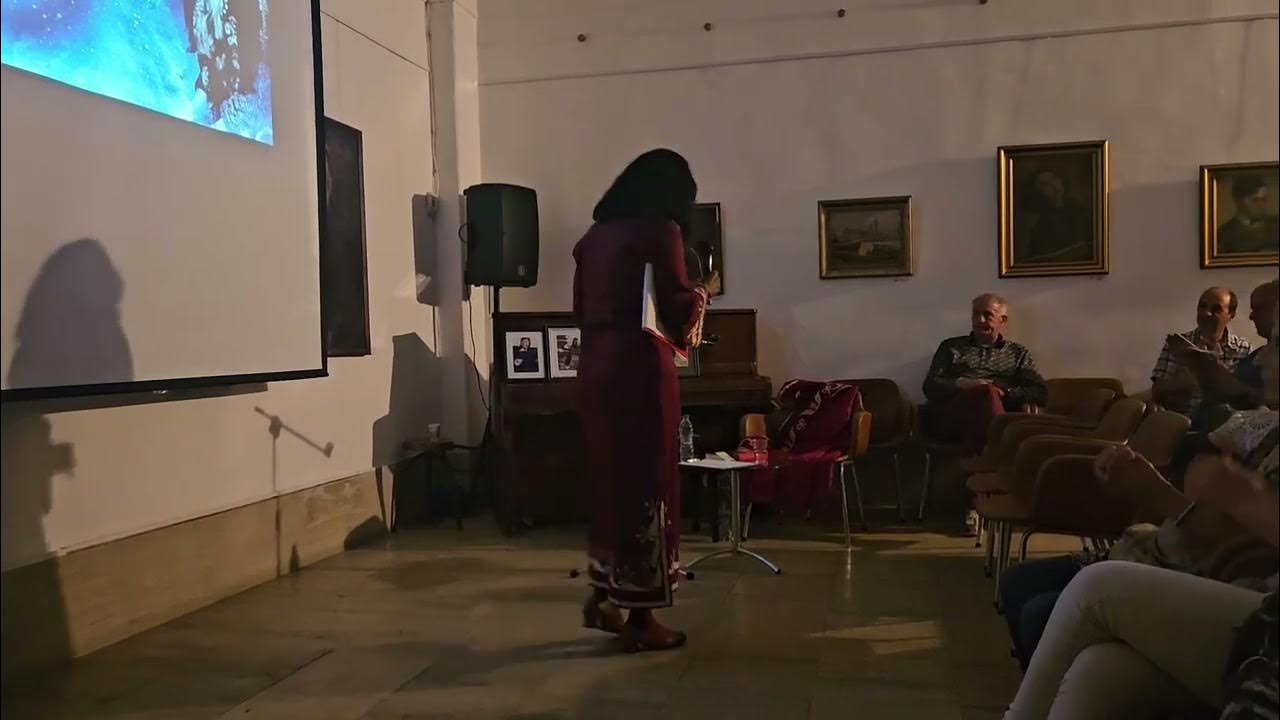 Ваня Петкова е единствената поетеса в света изнасяла рецитали в