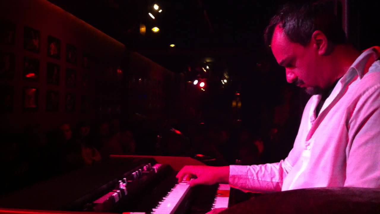 Alberto Marsico live at Blue Note Dresden October 13 2012 - YouTube