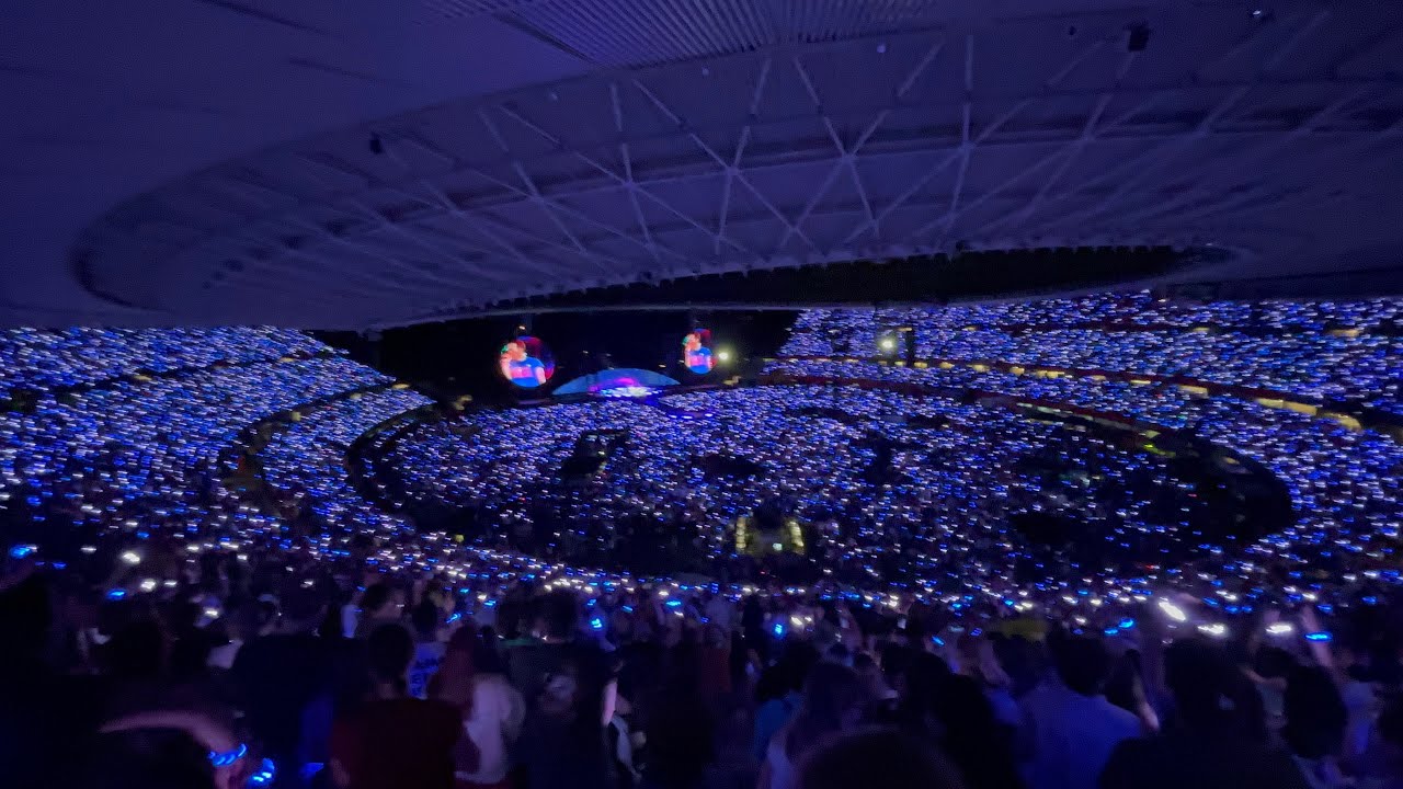 A sky full of Stars| Coldplay | Vienna Night 2 | Ernst Happel Stadium ...
