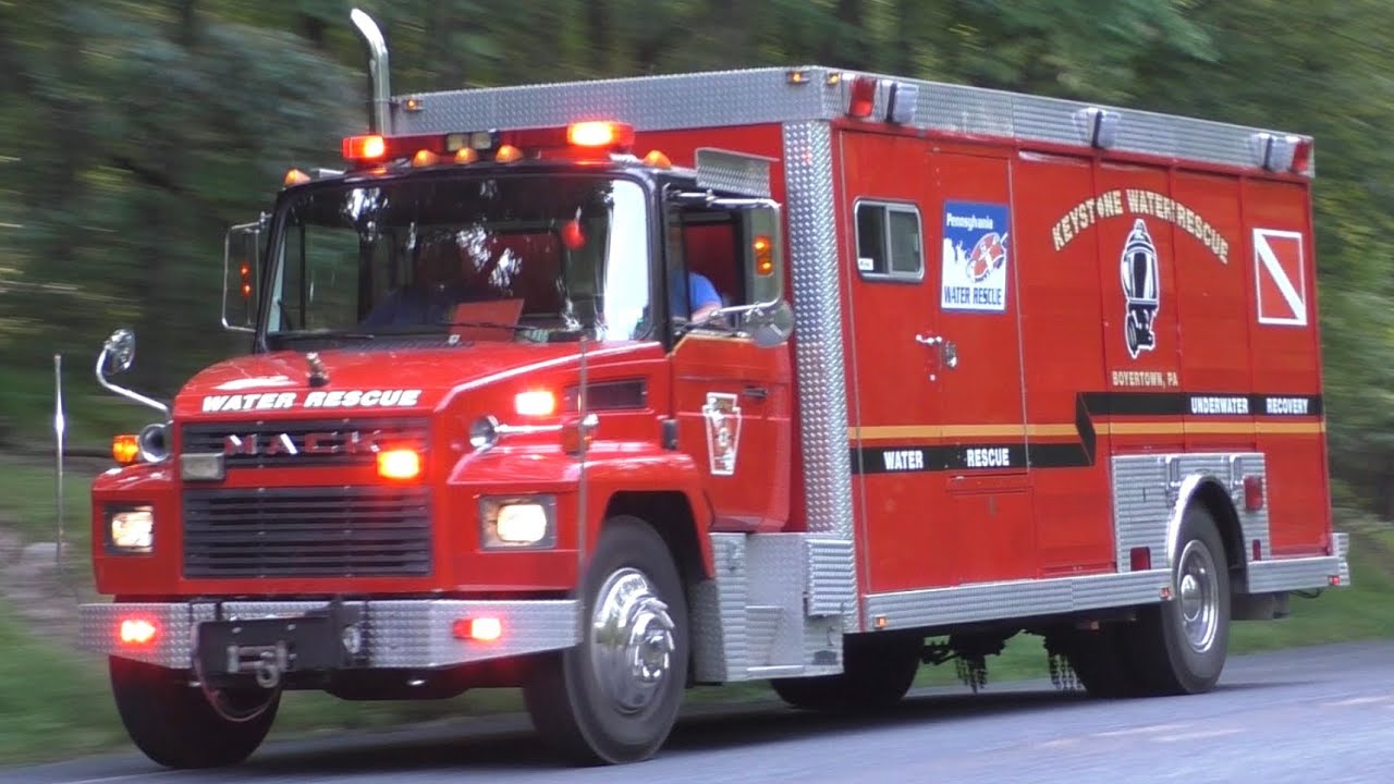 Fire Trucks Responding Compilation #26 - YouTube