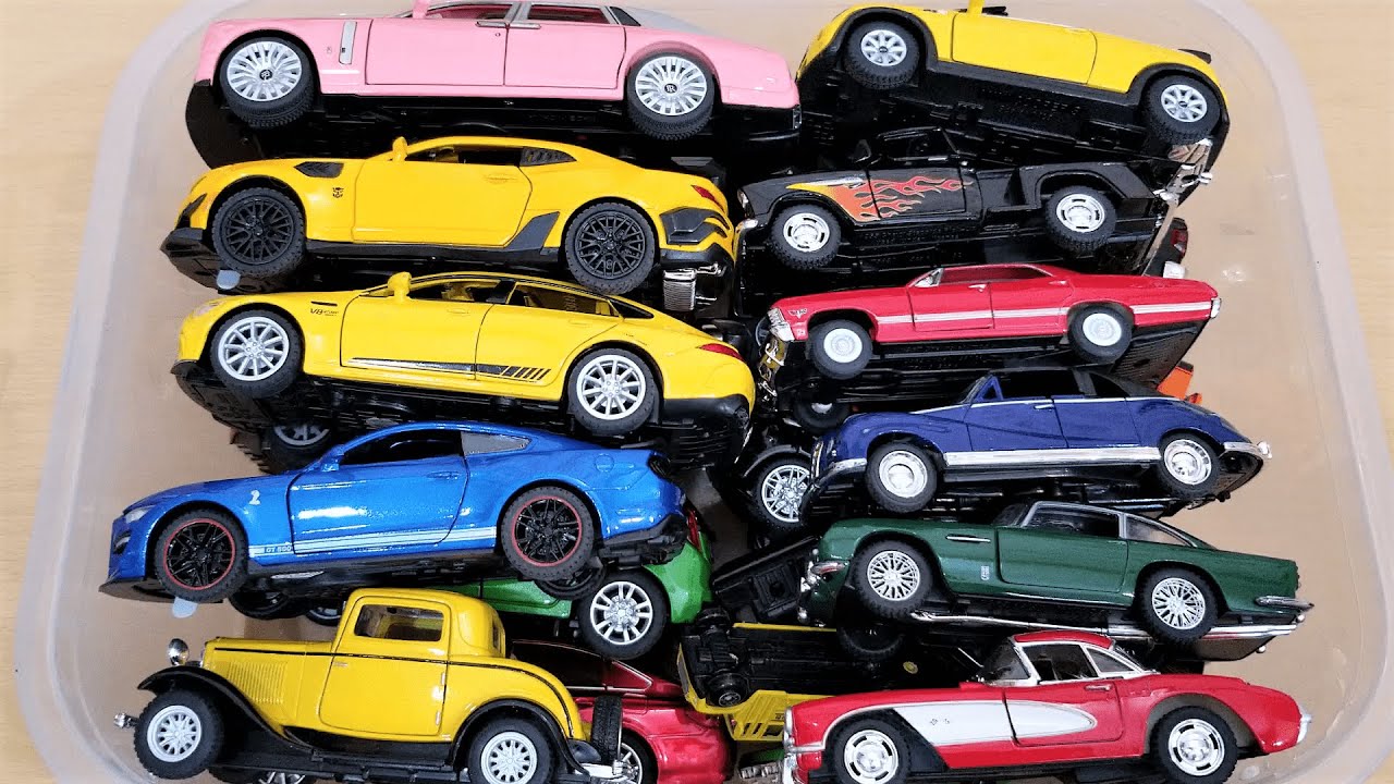 Showing Medium to Large Diecast Cars in the Box - YouTube