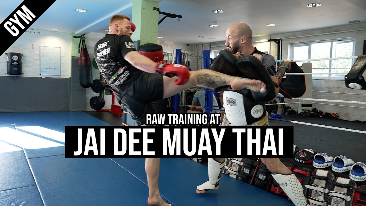 Raw Training At Jai Dee Muay Thai | Siam Boxing | GYM - Pad Work ...