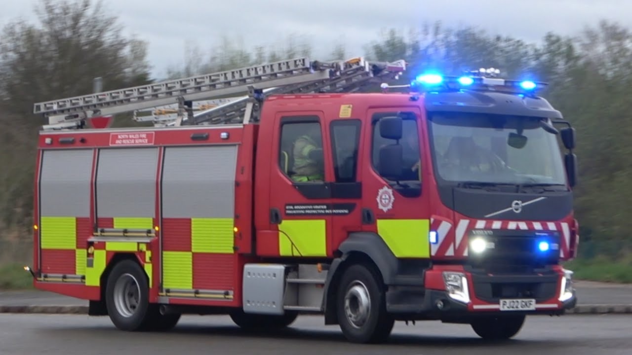 Wrexham Second Pump Turnout - North Wales Fire & Rescue Service - YouTube