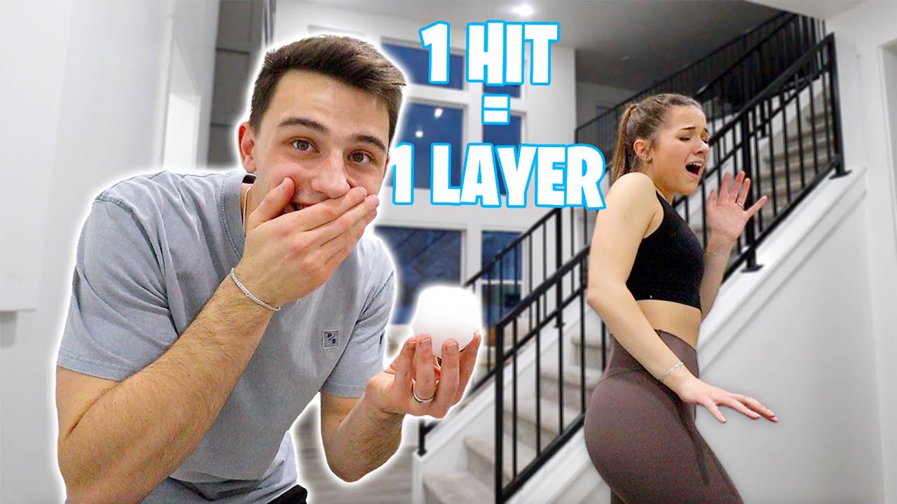 SNOWBALL FIGHT DARE CHALLENGE! - YouTube